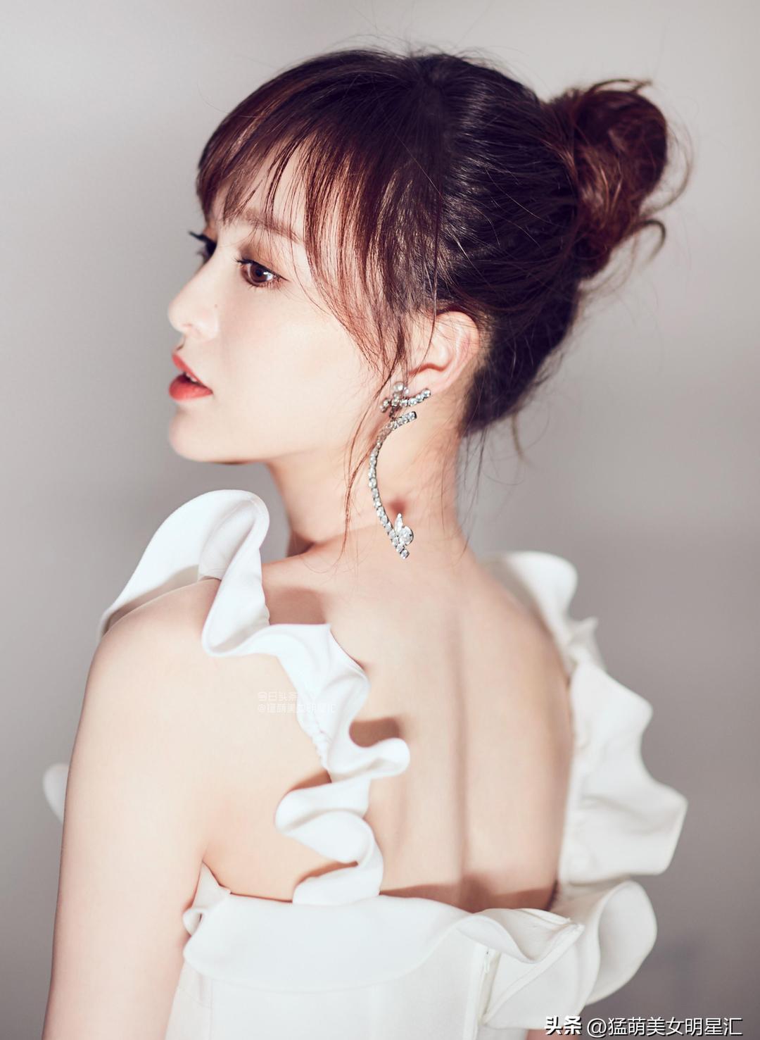 "Sultry smile, ever-changing little queen" - iMedia