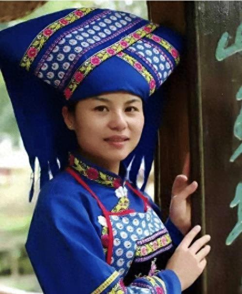 Although the Zhuang people are a minority, why do they still use Han ...
