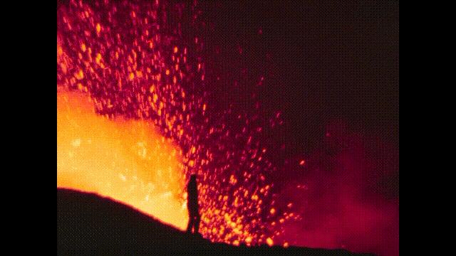 "Volcano Love" scored 9 on Douban. They are not madmen, but lovers who collect volcanoes! - iMedia