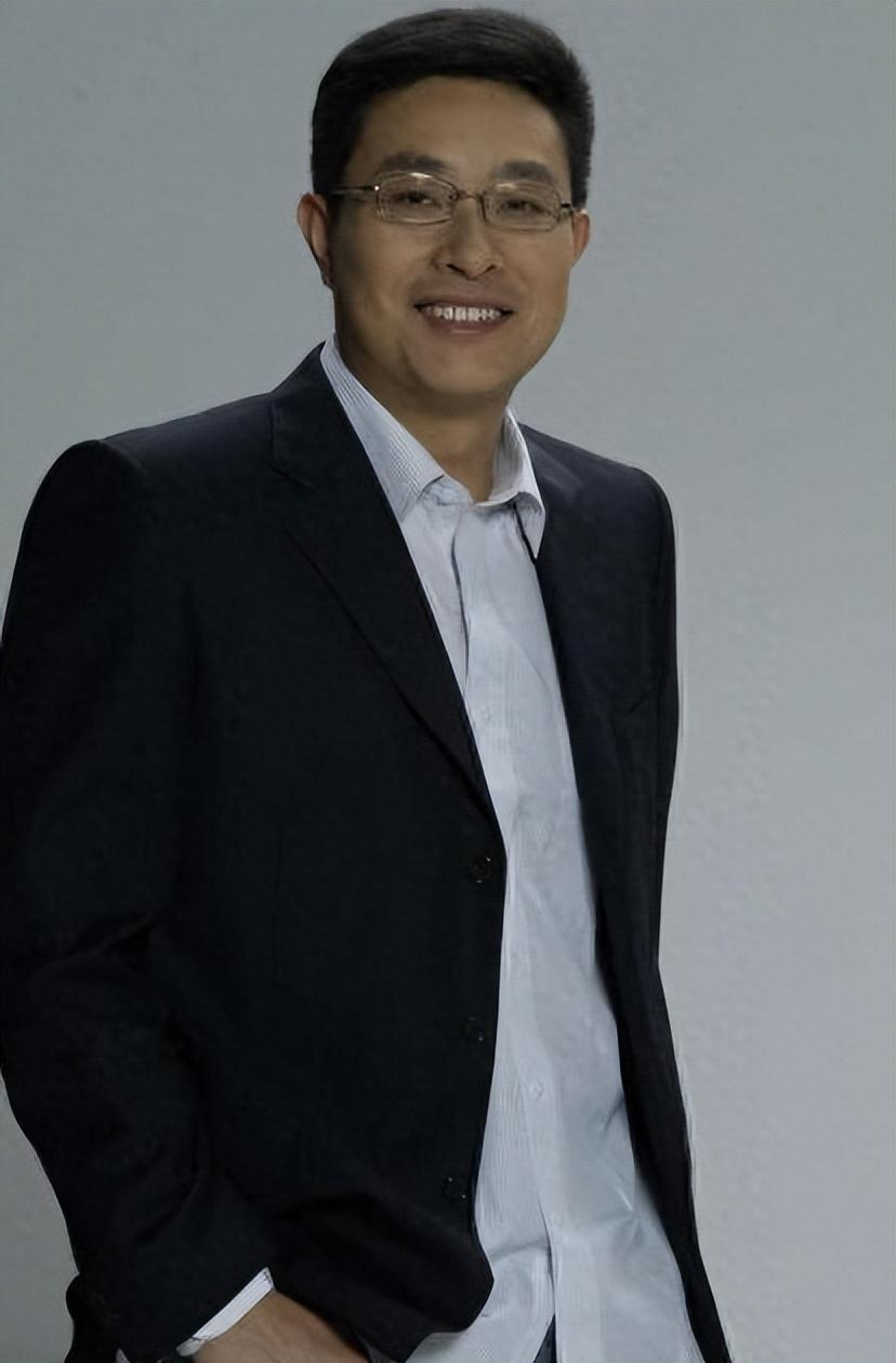 Cui Zhigang's photo with Li Zimeng caused controversy. In the legal ...