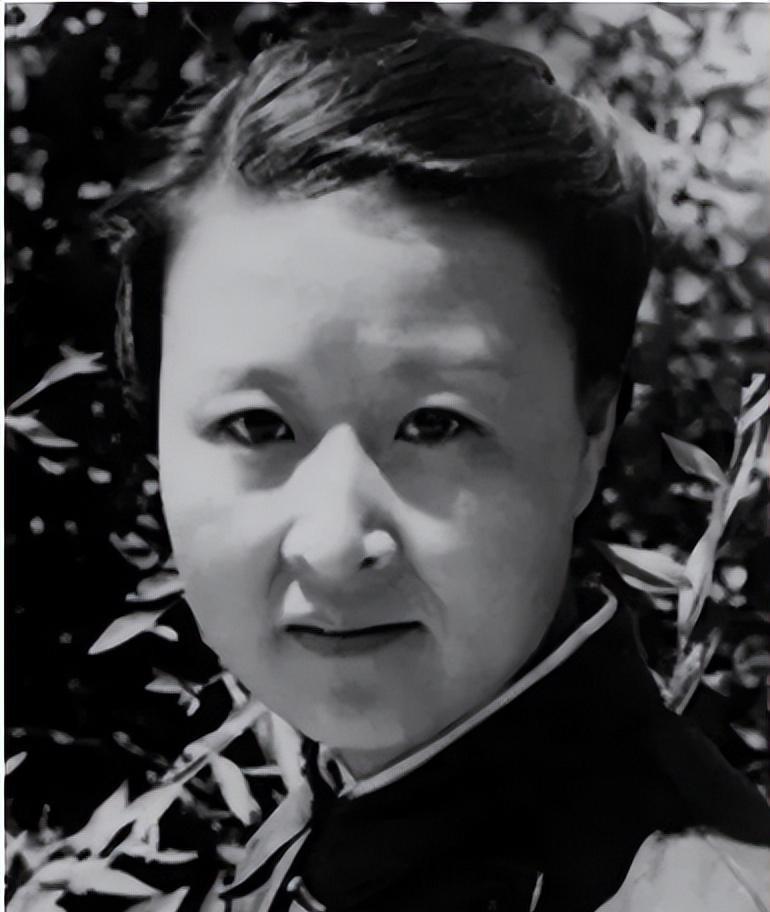 Famous actor Ling Yuan: His son, mother and husband passed away one ...