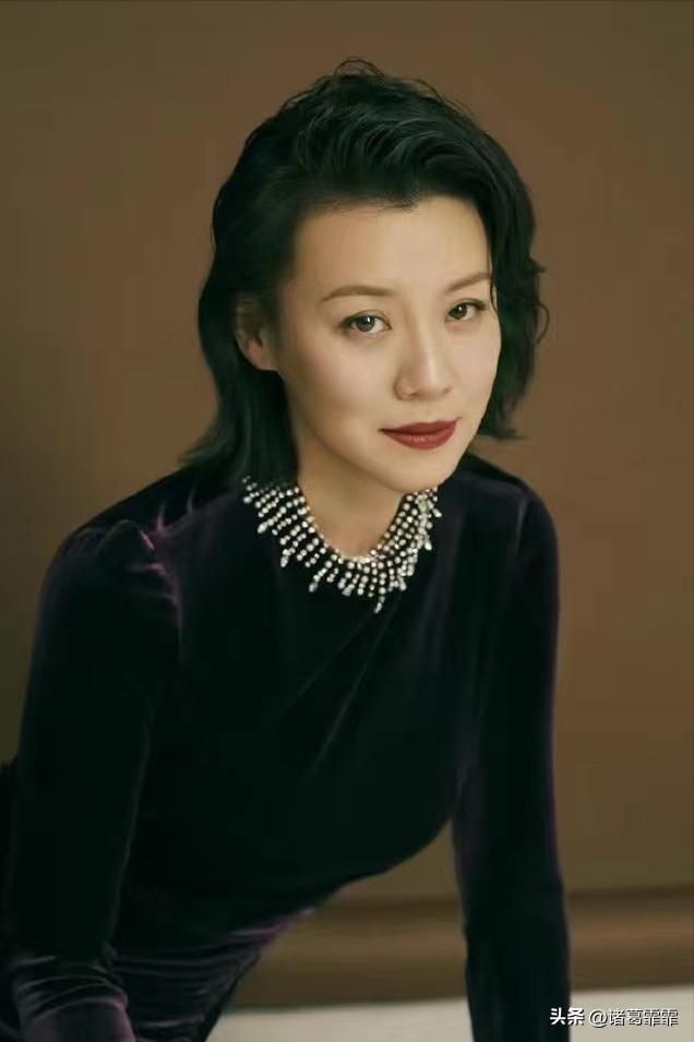 How important is an actress's looks? 49-year-old Liu Lin and 40-year ...