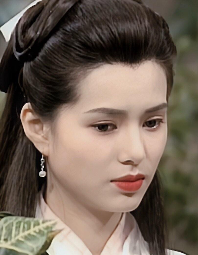 Li Ruotong is still single. After half a lifetime of vicissitudes, she ...