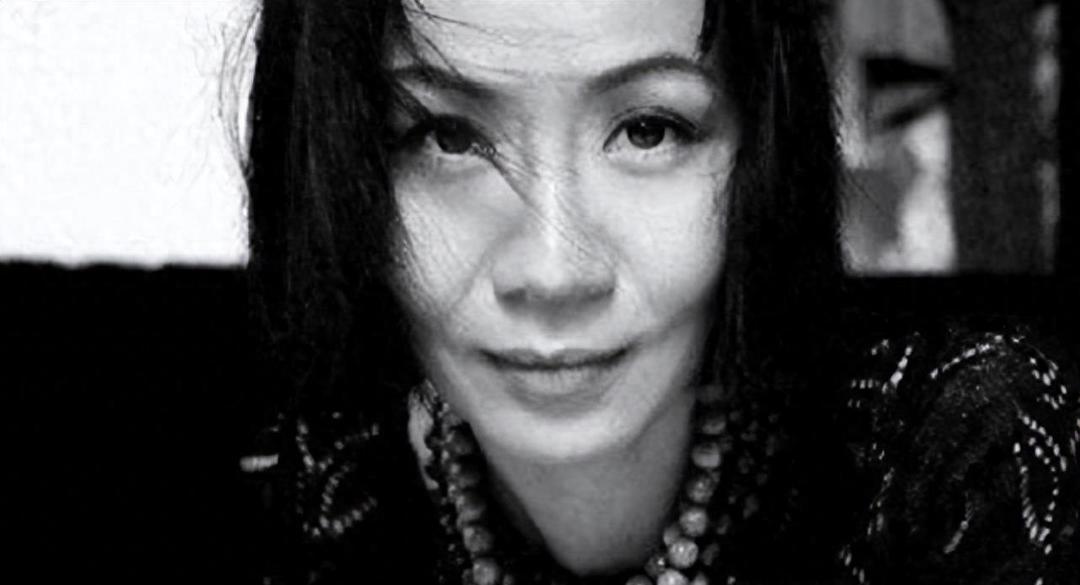 The fact that Yang Qing used her appearance to educate a middle-aged ...