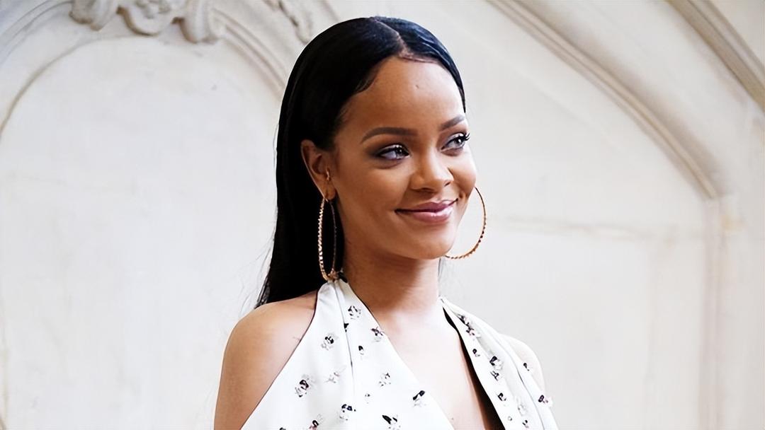 Rihanna: Leading the way in pop music by exploring different genres and ...