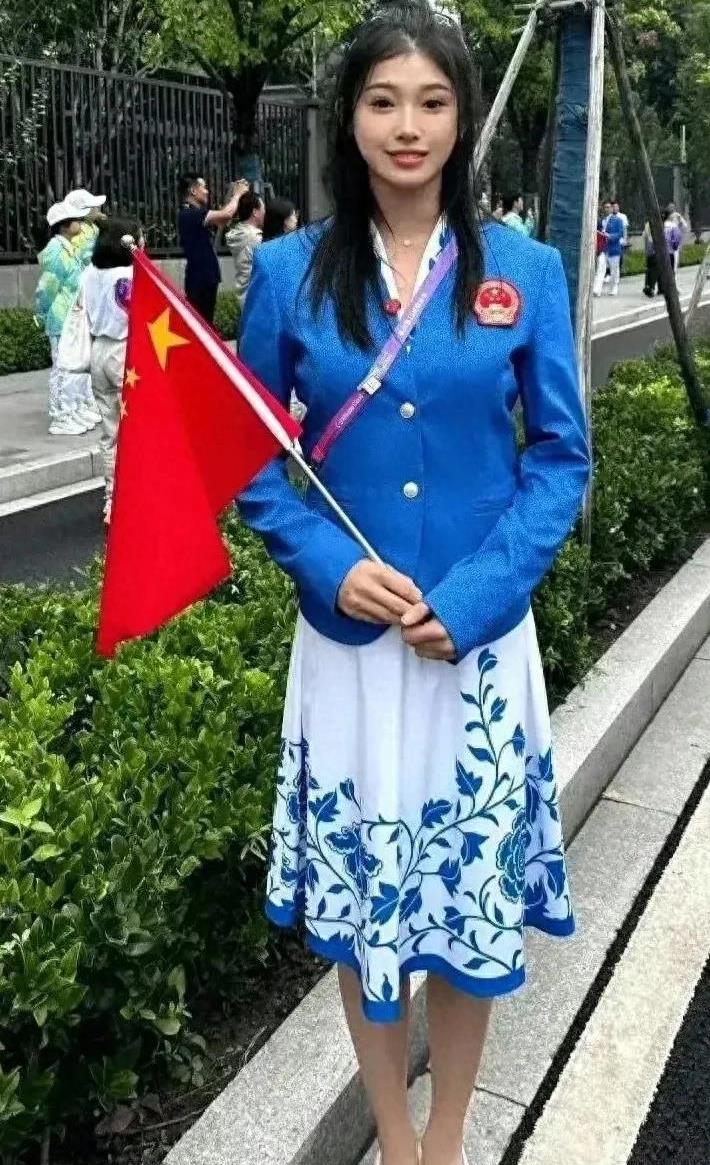 The ordinary-looking Lin Yuwei appeared in fashion magazines, but the ...