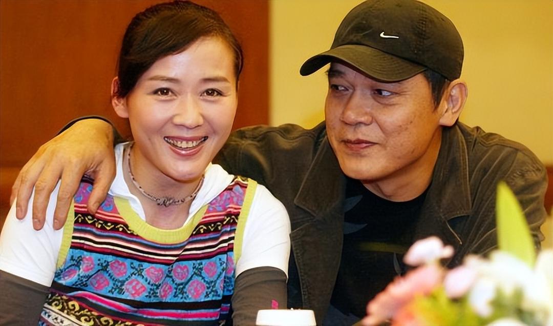 Shen Junyi's emotional legend: performing the stage of life, but who was lost on the emotional ...