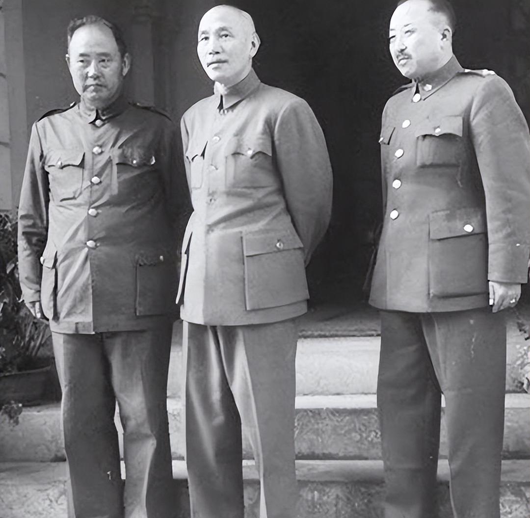 Chiang Kai-shek: There are two people who can replace me, one is Mao ...