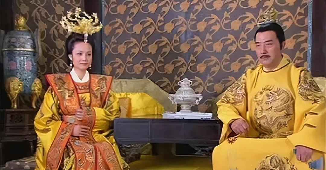 Comparing the empresses and empress dowagers of the Ming and Qing ...