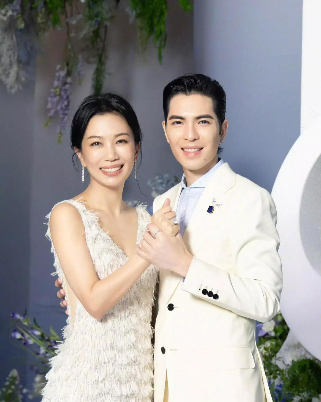 Jam Hsiao's wedding: Chen Qiaoen is pregnant, Xiang Tai looks delicate ...