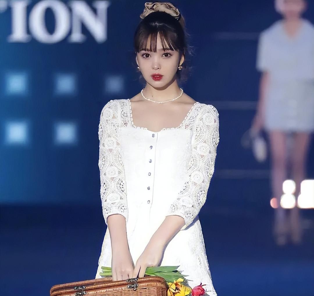 First show after marriage, Nakajo Ayumi and Fujita Nicole's catwalk style - iMedia