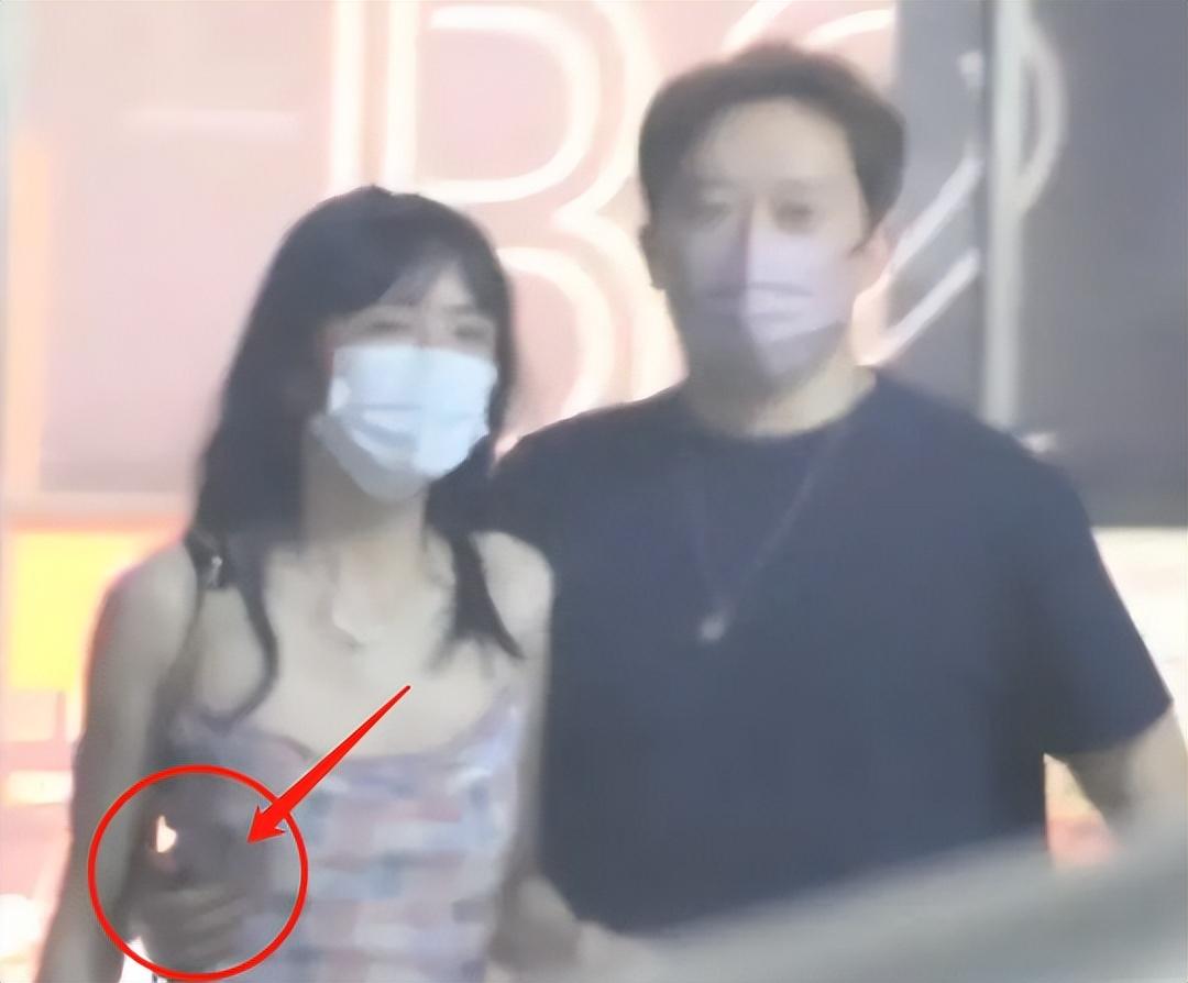 Cai Wenjing and Liu Wenyang officially announced their relationship! The man is the producer of ...