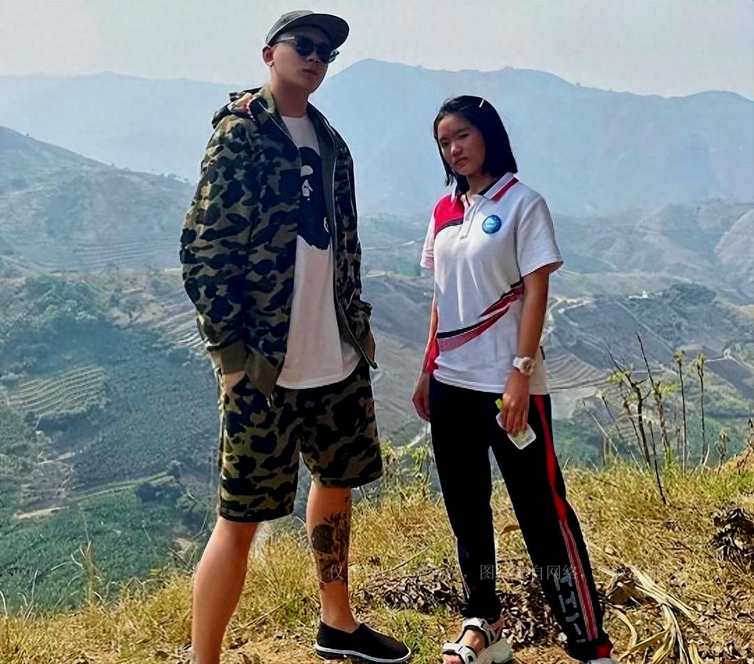 Li Leyu and Cui Jin have been photographed together for 4 consecutive years. UU has changed so ...