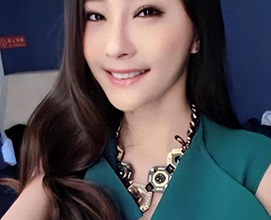 Do you still remember Chen Bing who sang Midsummer Light Years in "The ...