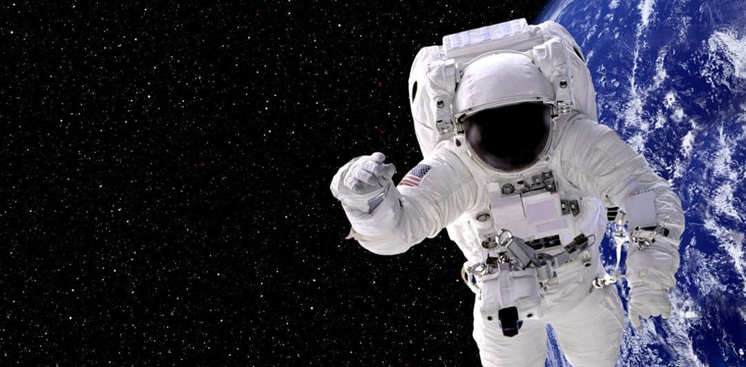 In 1971, a Soviet spacecraft returned to Earth and when it opened the ...