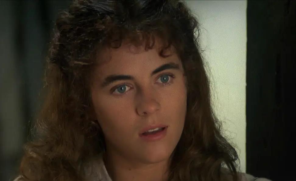 British actress Elizabeth Hurley's large-scale R-rated movie (5) - iMedia