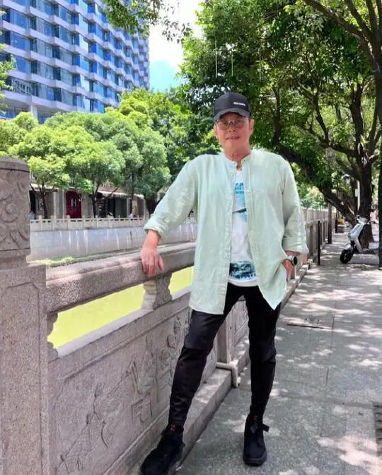 The price of "romance"! This is vividly reflected in the 73-year-old ...