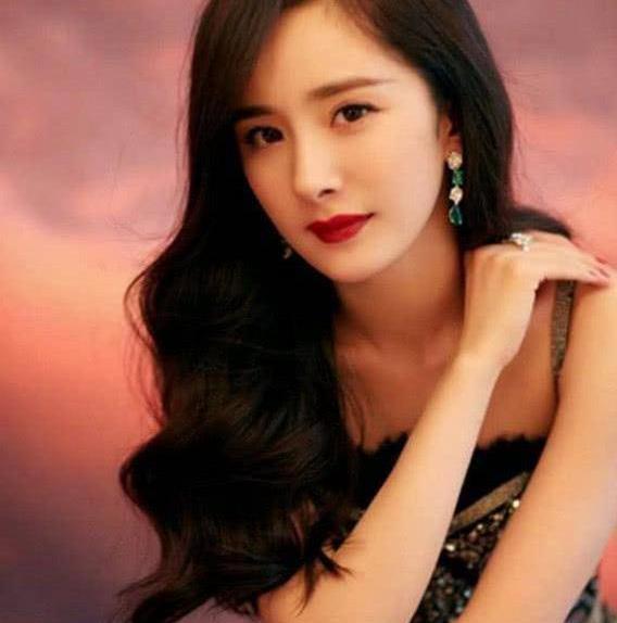 See how flirty Yang Mi was in "Chun Jiao Saves Zhiming" back then? I ...