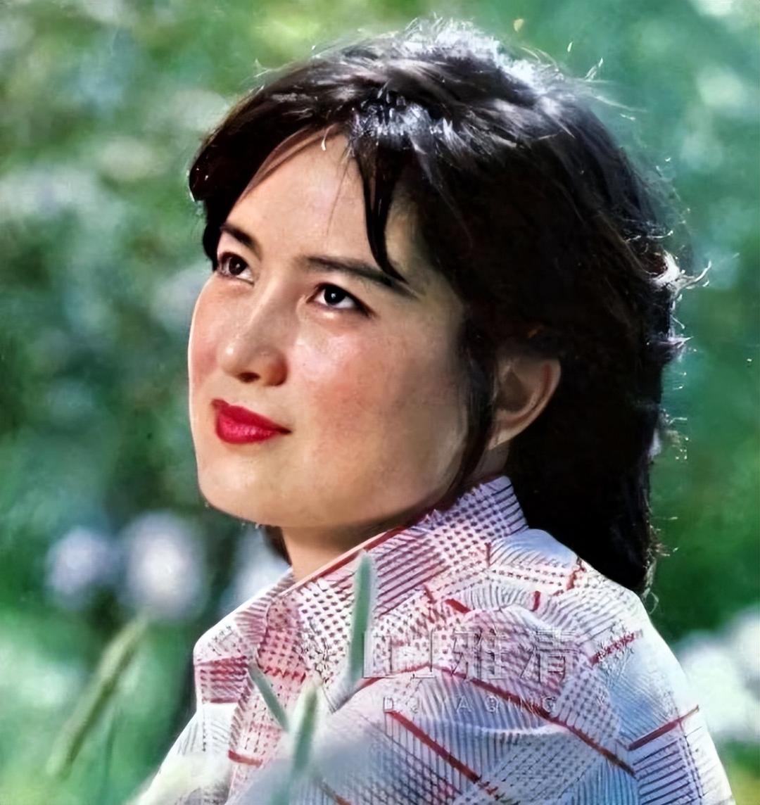 Actor Li Xiaoyan: Married to Zhang Jinling's ex-husband, now her ...