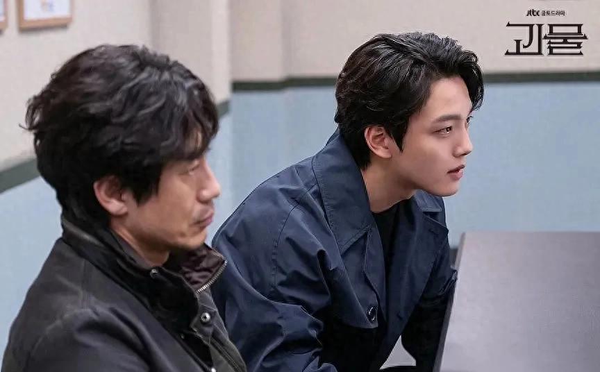 Ten episodes in one breath, the climax of each episode is incredible ...