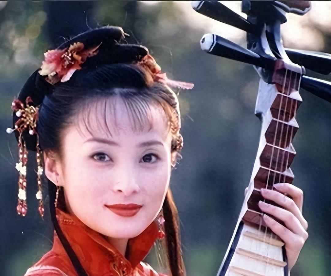 The chaotic love history of "pure and beautiful girl" Jiang Qinqin ...