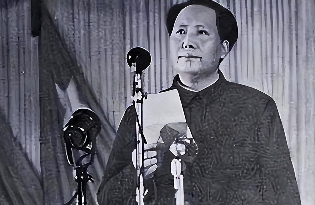 Chiang Kai-shek: There are two people who can replace me, one is Mao ...