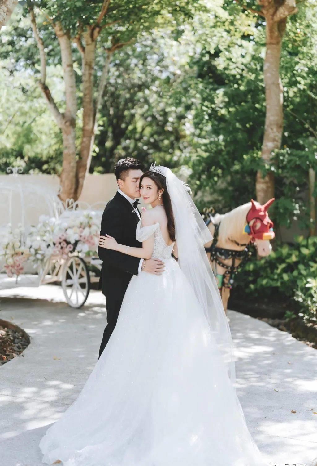 He Yiting's luxurious wedding, with gorgeous fireworks and romantic ...