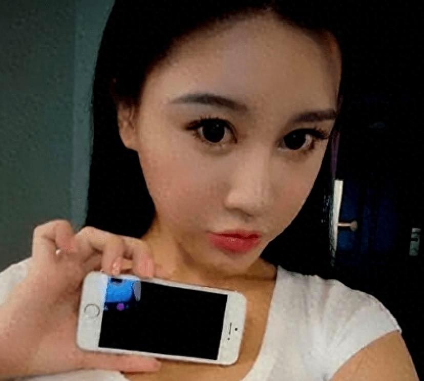 The "Chinese Breast Goddess" who once made a Category III movie for her boyfriend turned ...