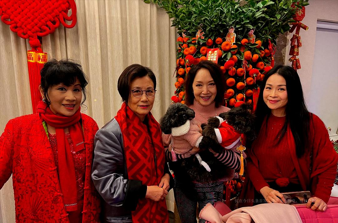 Wang Mingquan's family of three paid New Year's greetings, and their ...