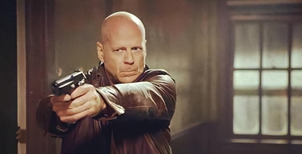 The humanity hidden under the mask in Nicolas Cage's "Face", the human ...