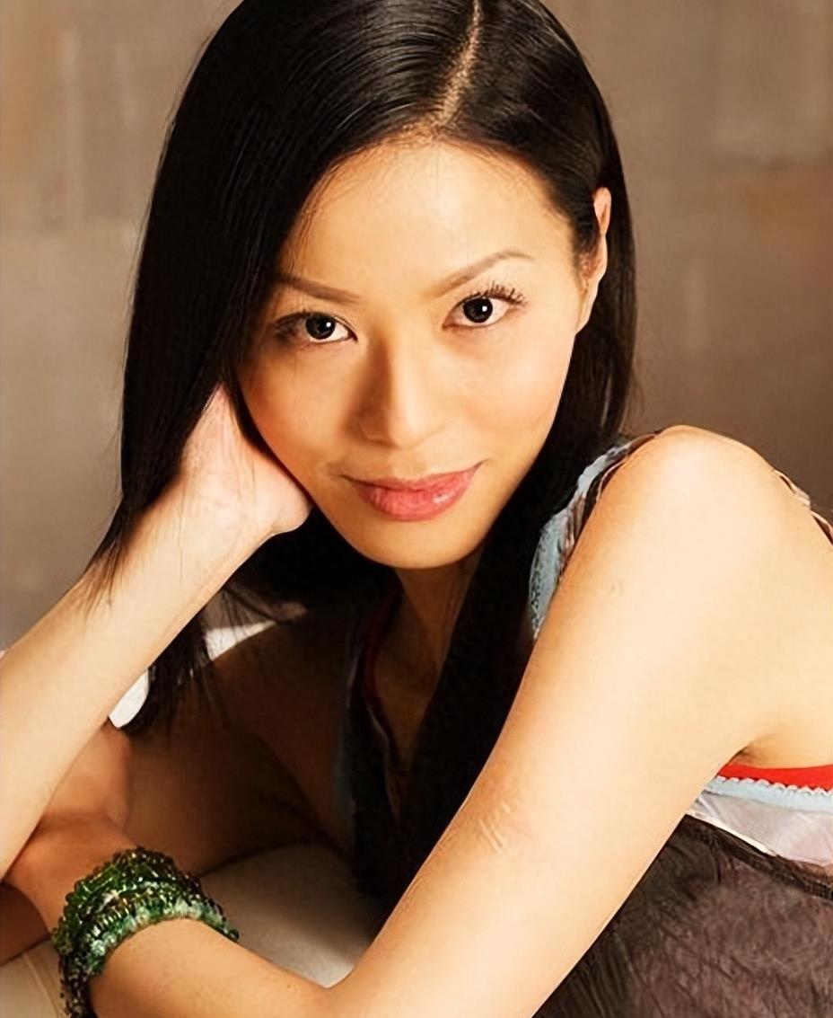 Met a scumbag again! 44-year-old Teng Li's appearance changed drastically, she cried bitterly ...