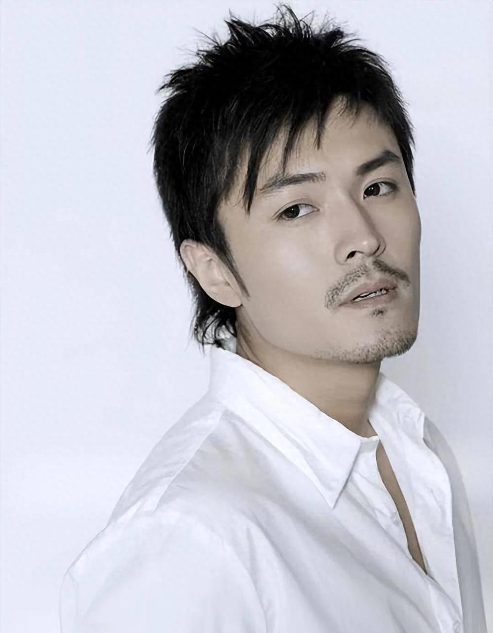 Yu Jinwei: After breaking up with Gao Yuanyuan, he married a wife outside the circle and had a ...