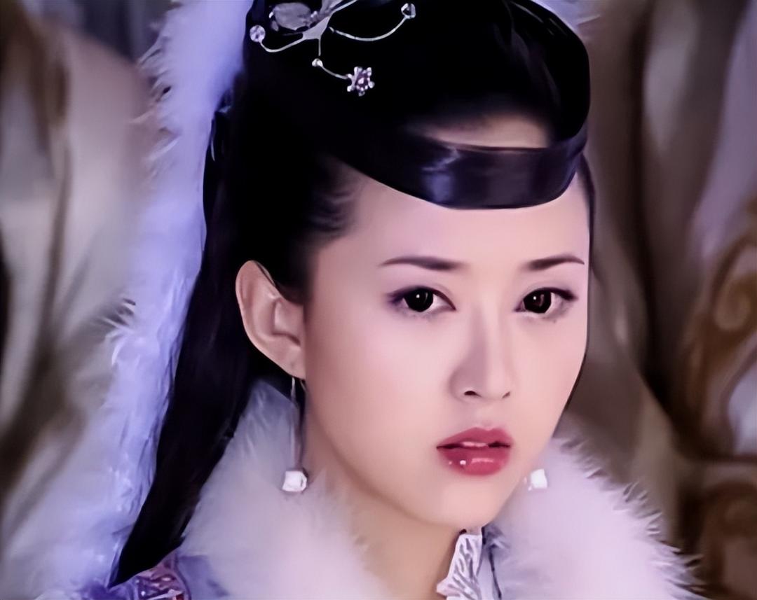 "The Most Beautiful Chang'e": Married to a husband 4 years younger and ...