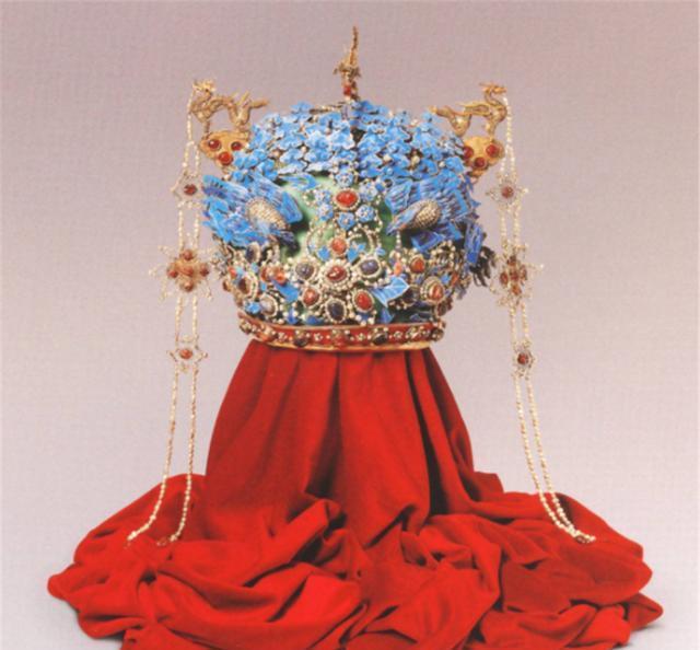 Ancient phoenix crown: a symbol of nobility and luxury! - iMedia