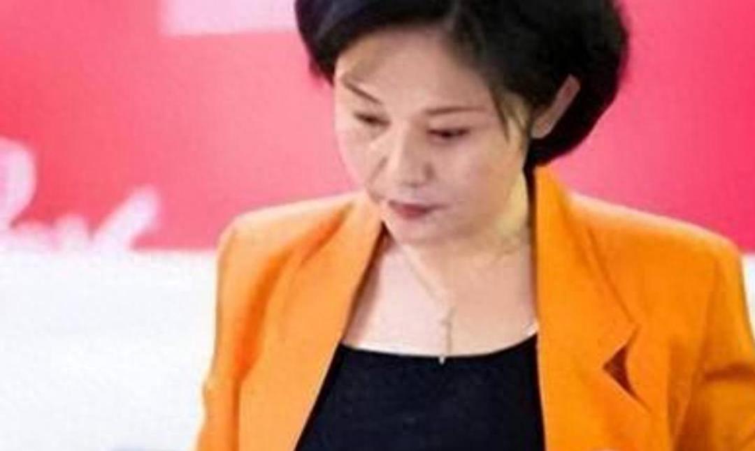 From fighting cancer to transformation: CCTV host Ni Ping's 10-year ...