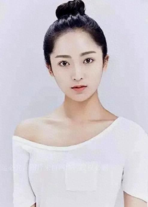 Also playing Ye Linger, Jin Chen compared with Han Jiunuo, the gap is ...