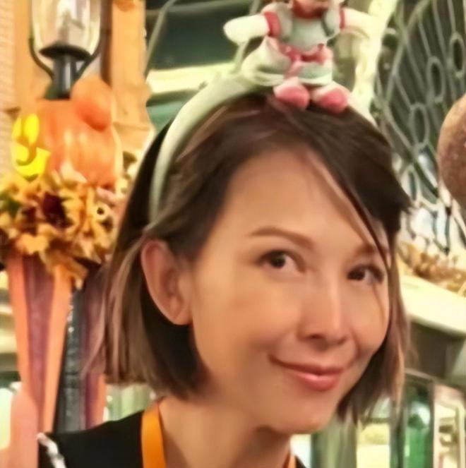 Disney Princess? 51-year-old Zhu Yin's pink look is stunning! - iMedia