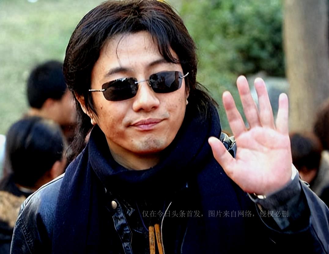 Entertainment reporters revealed that Liu Yun and Zheng Jun had a ...