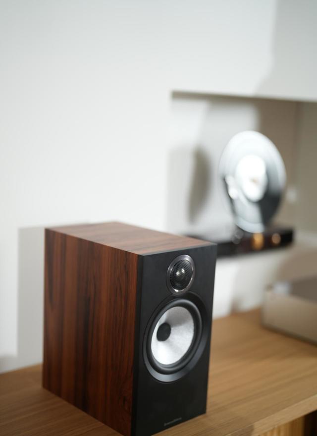 Eastern Voice: Bower & Wilkinson 606 S3 Acacia Wood Speaker Review - iMedia