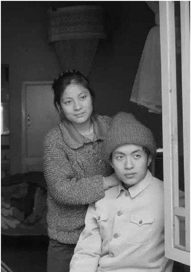 In 1993, Gu Cheng killed his wife and then committed suicide, leaving ...