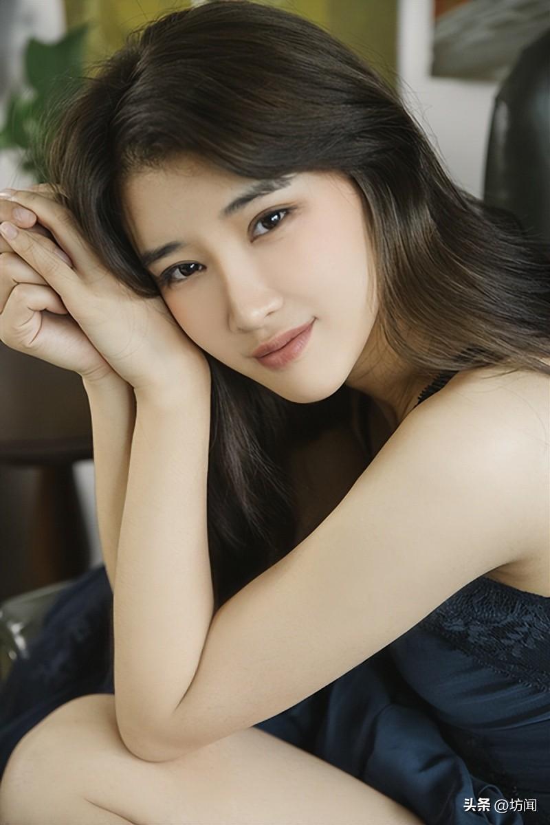 Actor Xi Wang: With the support of her stepfather Liu Zhibing, she got ...