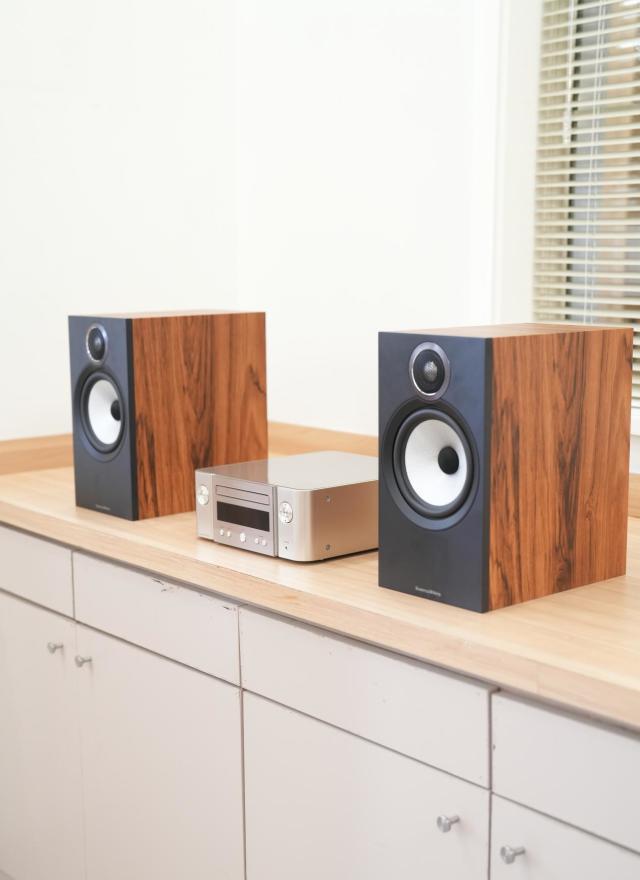 Eastern Voice: Bower & Wilkinson 606 S3 Acacia Wood Speaker Review - iMedia