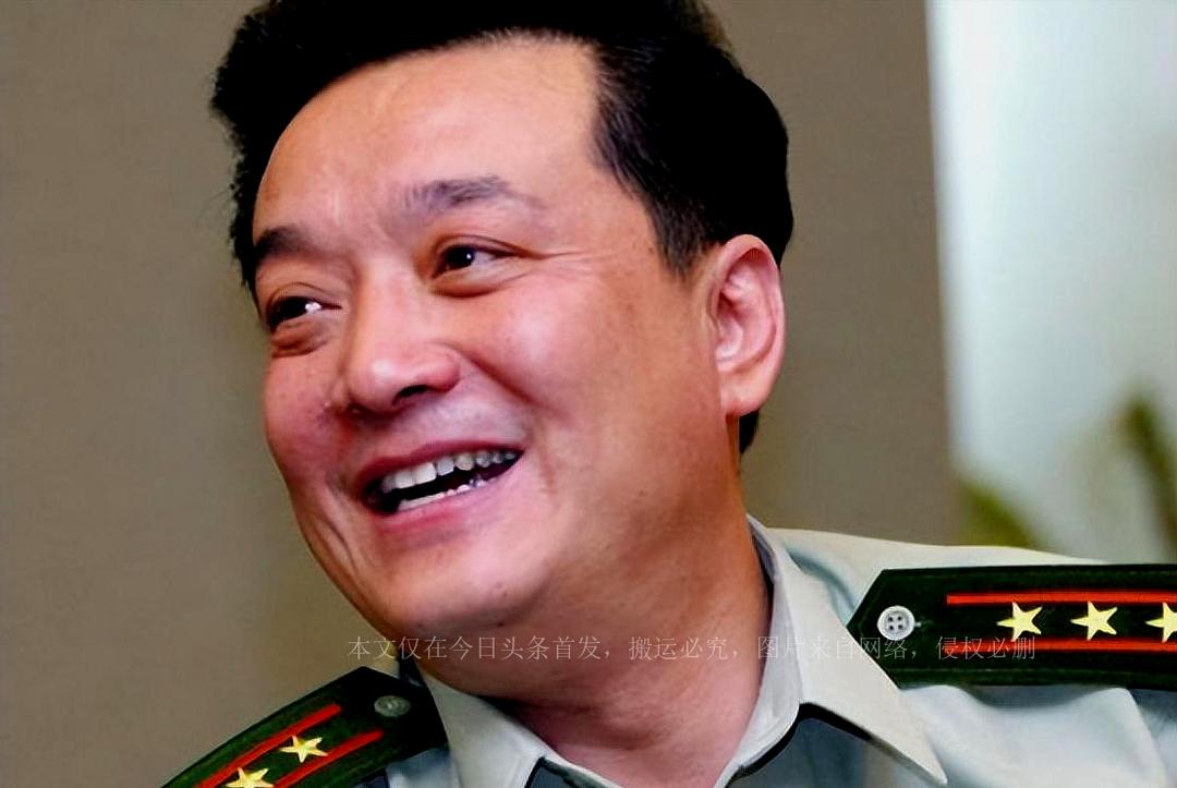 Wang Ping passed away at the age of 51. Jiang Kun and Cai Ming bid ...