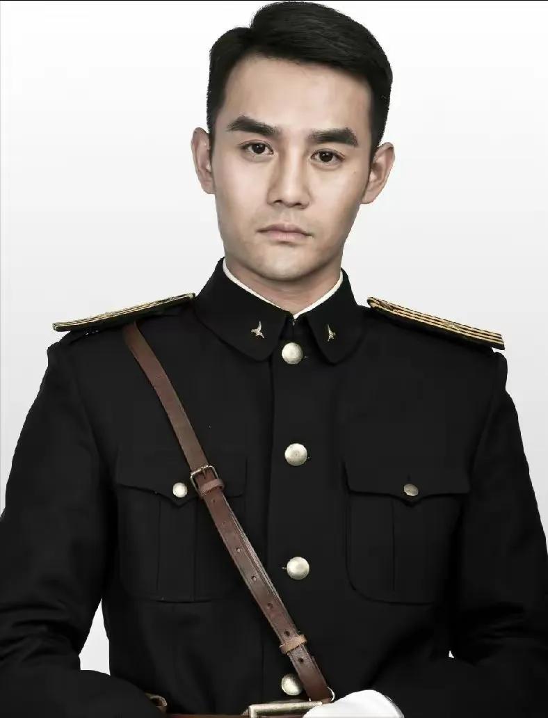 Wang Kai: From actor to photographer, at the age of 41, he leads the new trend! - iMedia