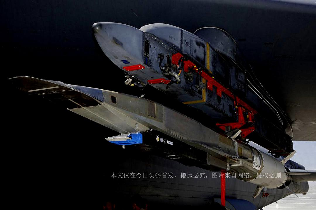 At an altitude of 35,000 meters, sprinting to Mach 7, recognizing the ...