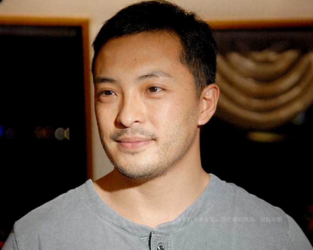 The moments when 8 Golden Rooster Awards Best Actors won: Fu Dalong was the calmest, Zhang Yi ...