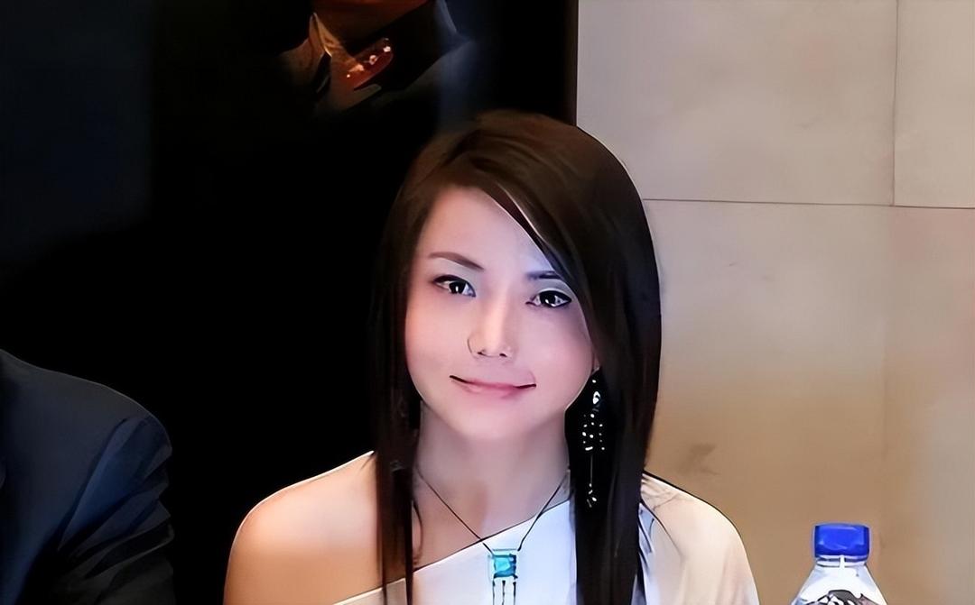 "Li Yu", a Qiong Yao girl who was buried in a wedding dress 14 years ...