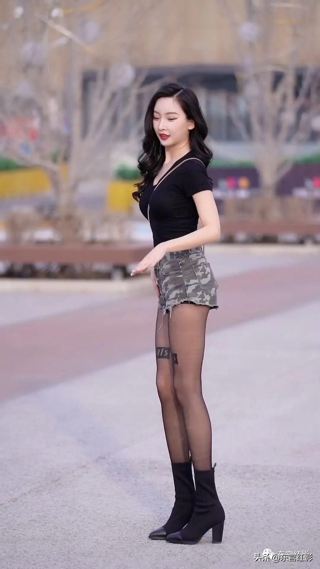 A variety of stockings street photos, evoking your memory journey with ...