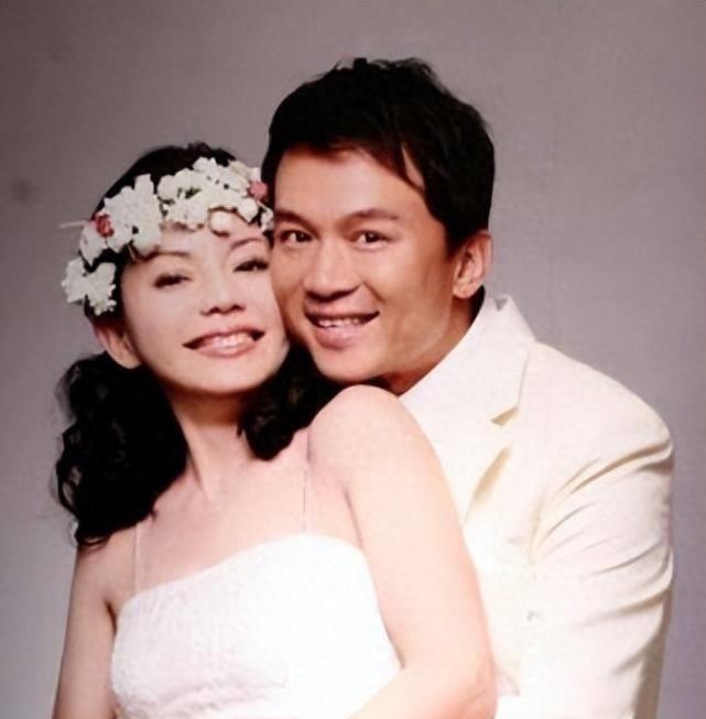 Breastfeeding for 12 years, the disabled actress Di Ying sent her son ...