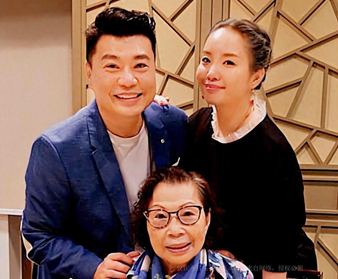 The girlfriend who has been in love with Ruan Zhaoxiang for 21 years ...